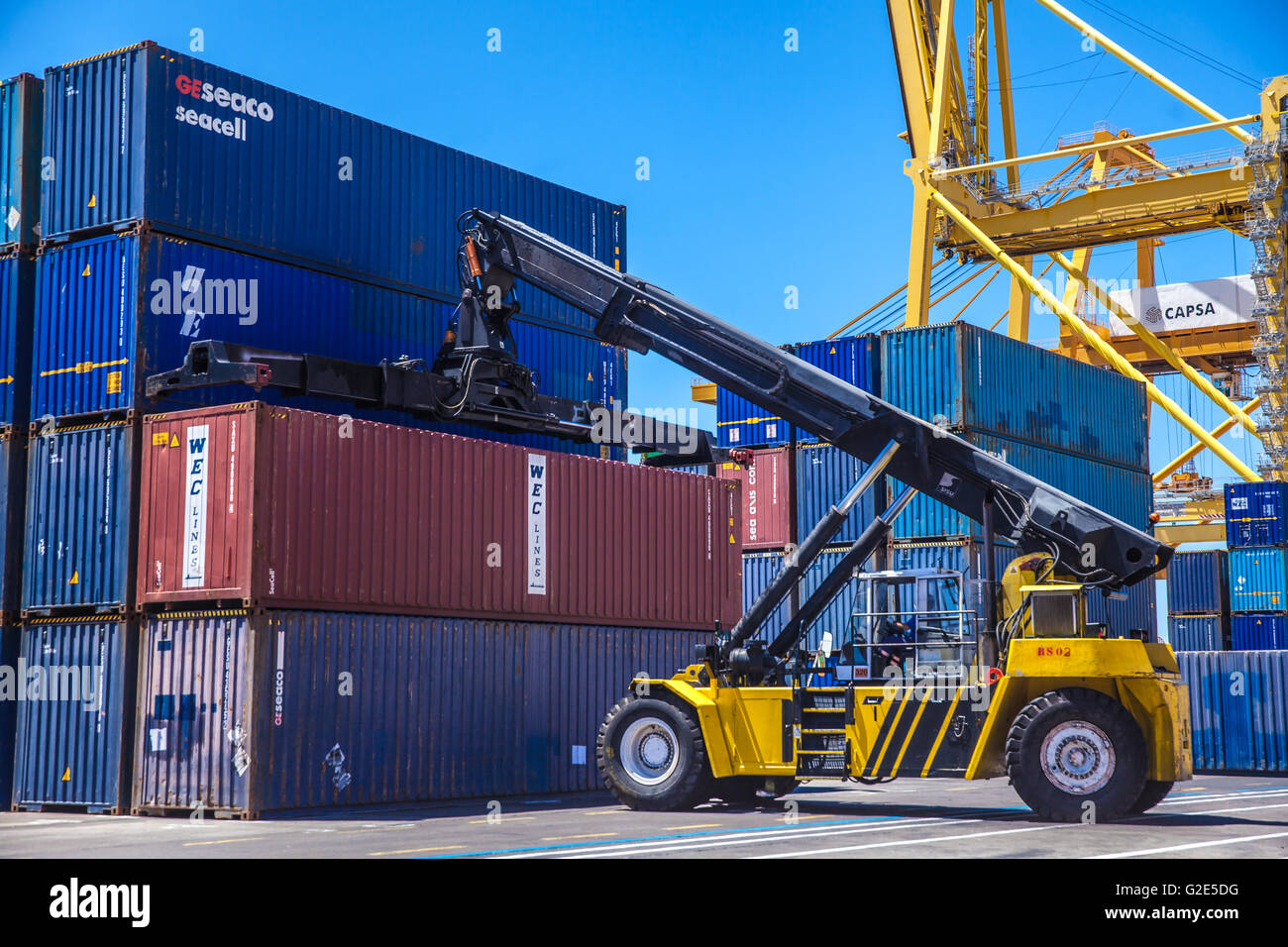 Container Stacker Stock Photos & Container Stacker Stock Images - Alamy