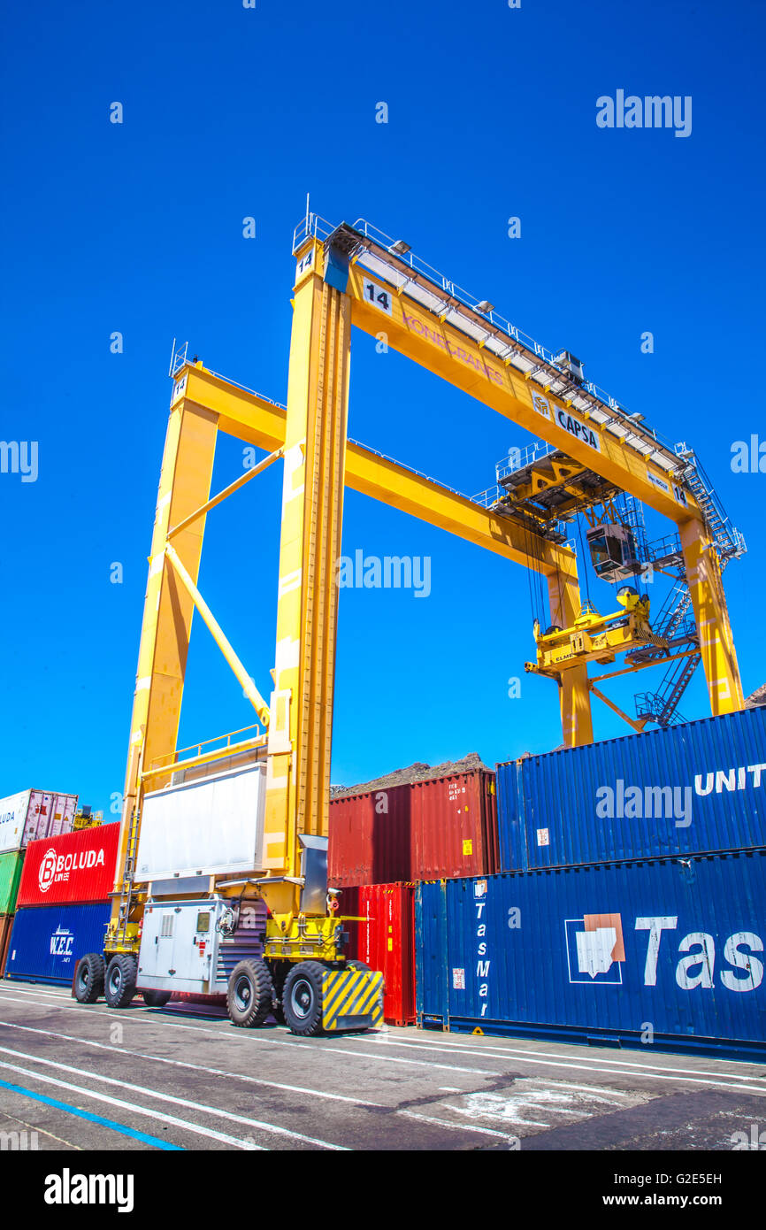 Truck Docking Bay Warehouse High Resolution Stock Photography and ...