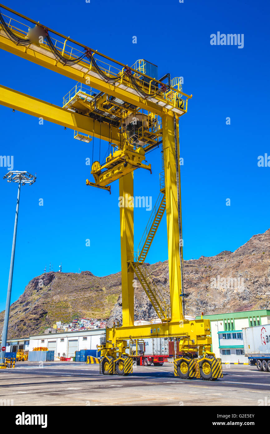 dock hoist and crane lifting system Stock Photo - Alamy