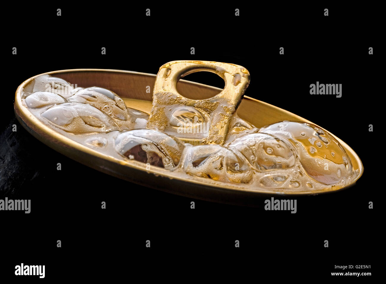 Open beer can hi-res stock photography and images - Alamy