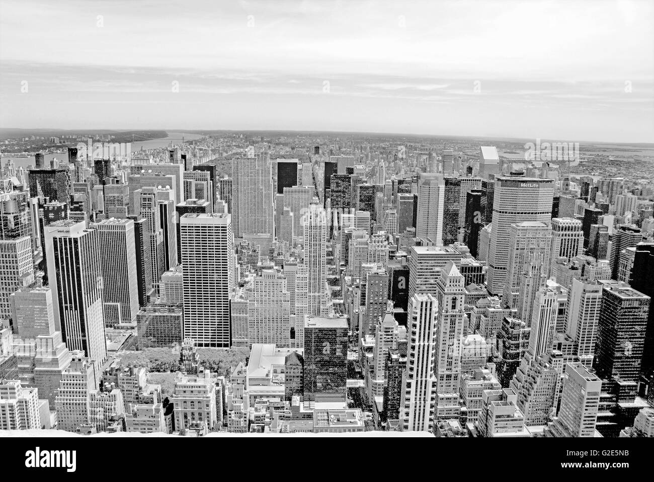 Midtown uptown nyc aerial Black and White Stock Photos & Images - Alamy