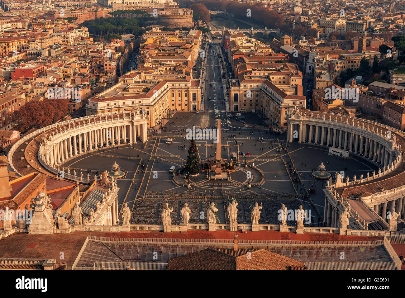 Aerial of st peters square hi-res stock photography and images - Alamy