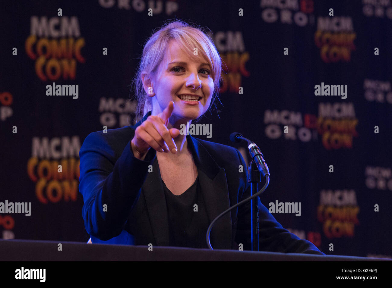 Melissa rauch actress hi-res stock photography and images - Alamy