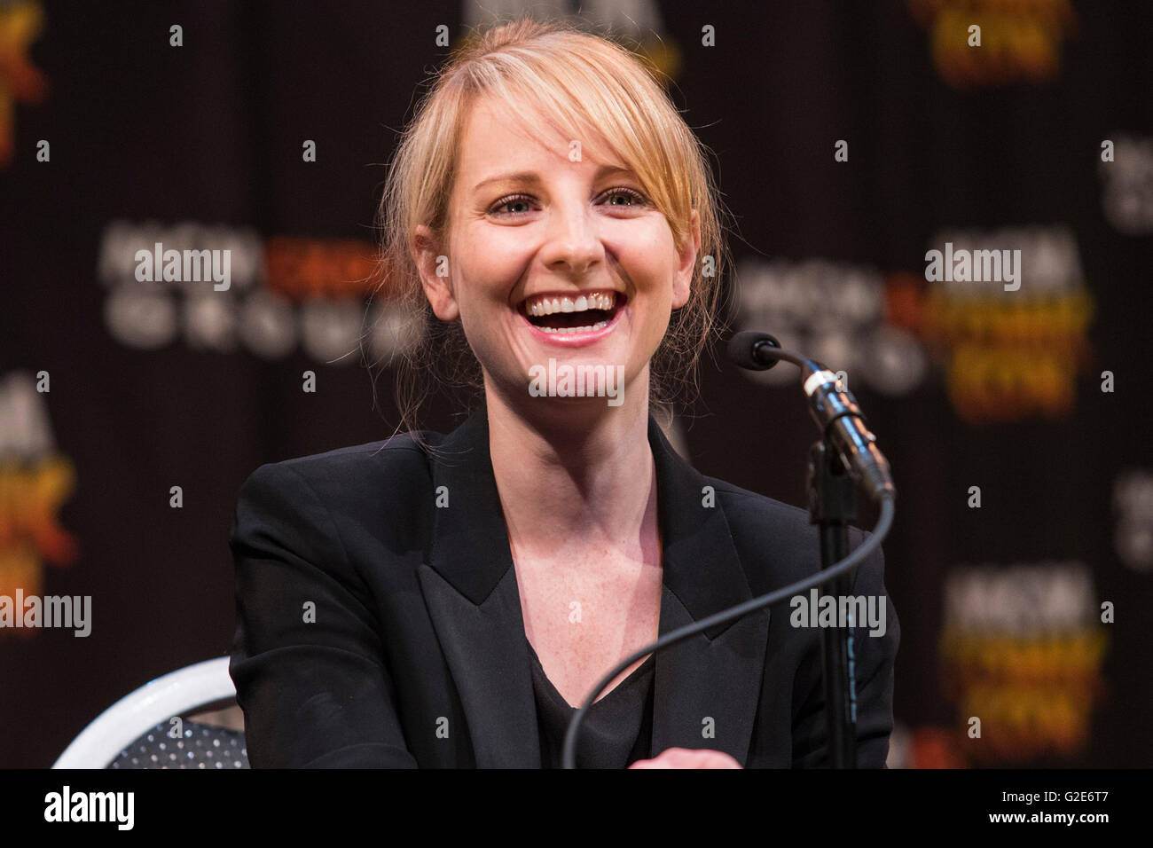 Melissa rauch actress hi-res stock photography and images - Alamy