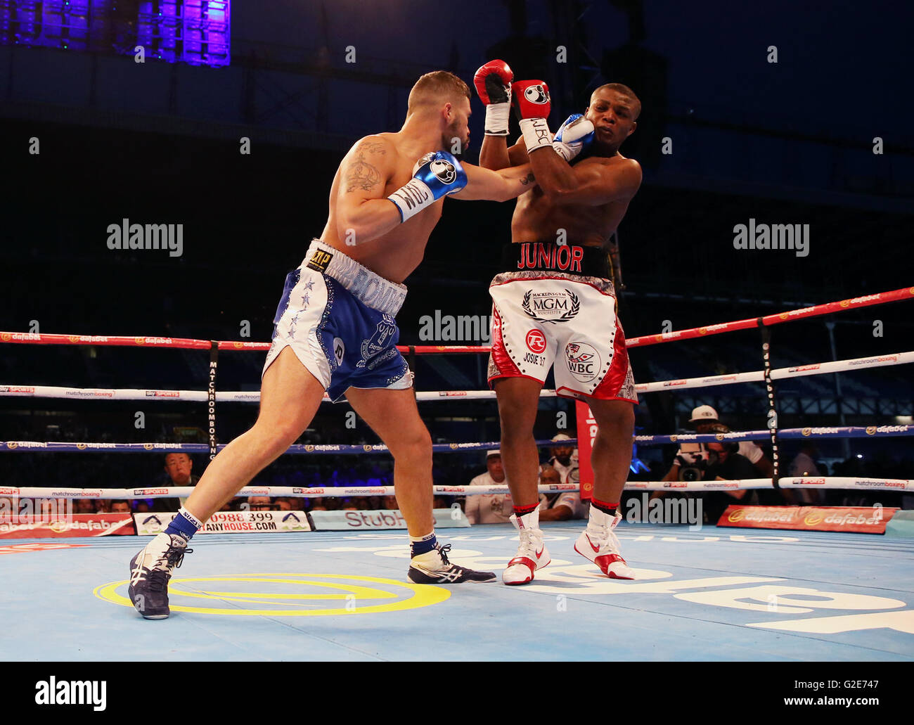 Tony Bellew (left) and Ilunga Makabu during the WBC Cruiserweight World ...