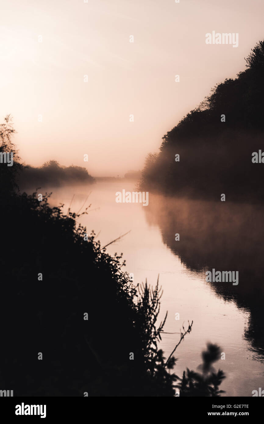 River severn mist hi-res stock photography and images - Alamy