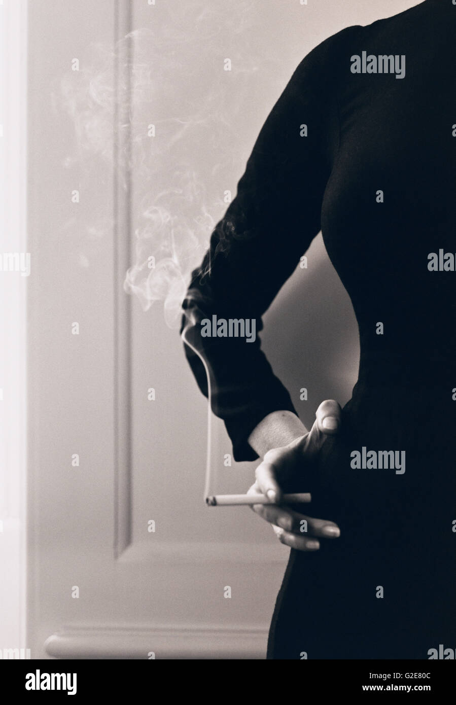 Smoking pose hi-res stock photography and images - Alamy