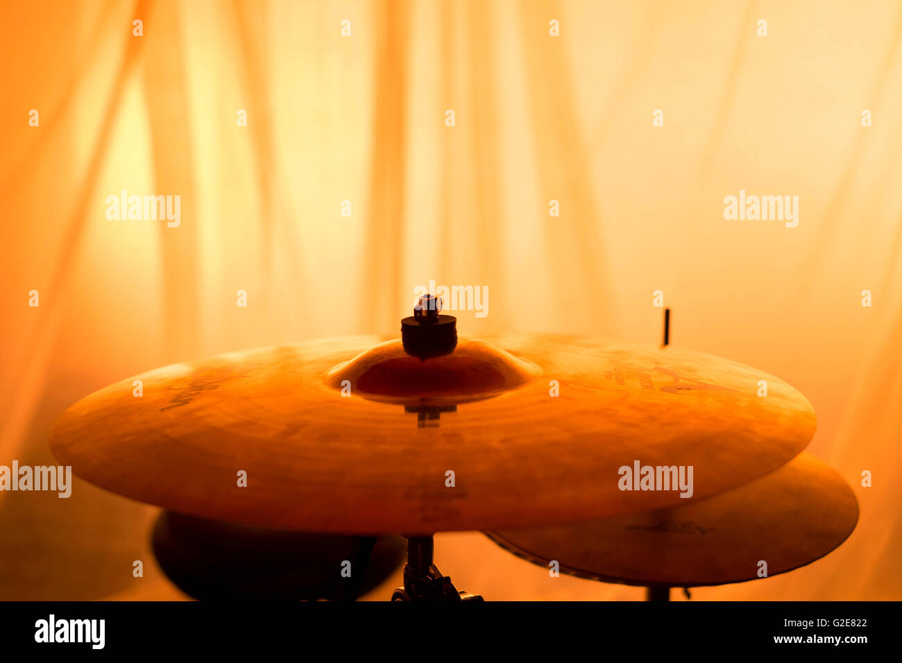 Cymbals hi-res stock photography and images - Alamy