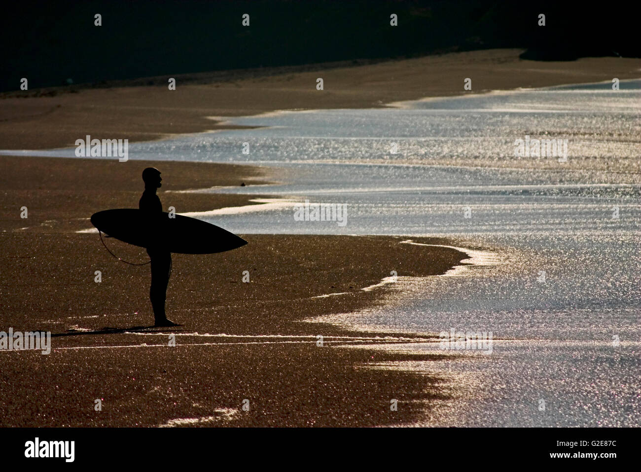 Male surfer silhouette hi-res stock photography and images - Alamy