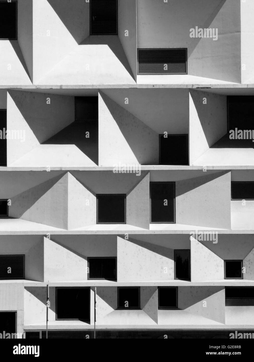 Geometric shapes architecture hi-res stock photography and images - Alamy