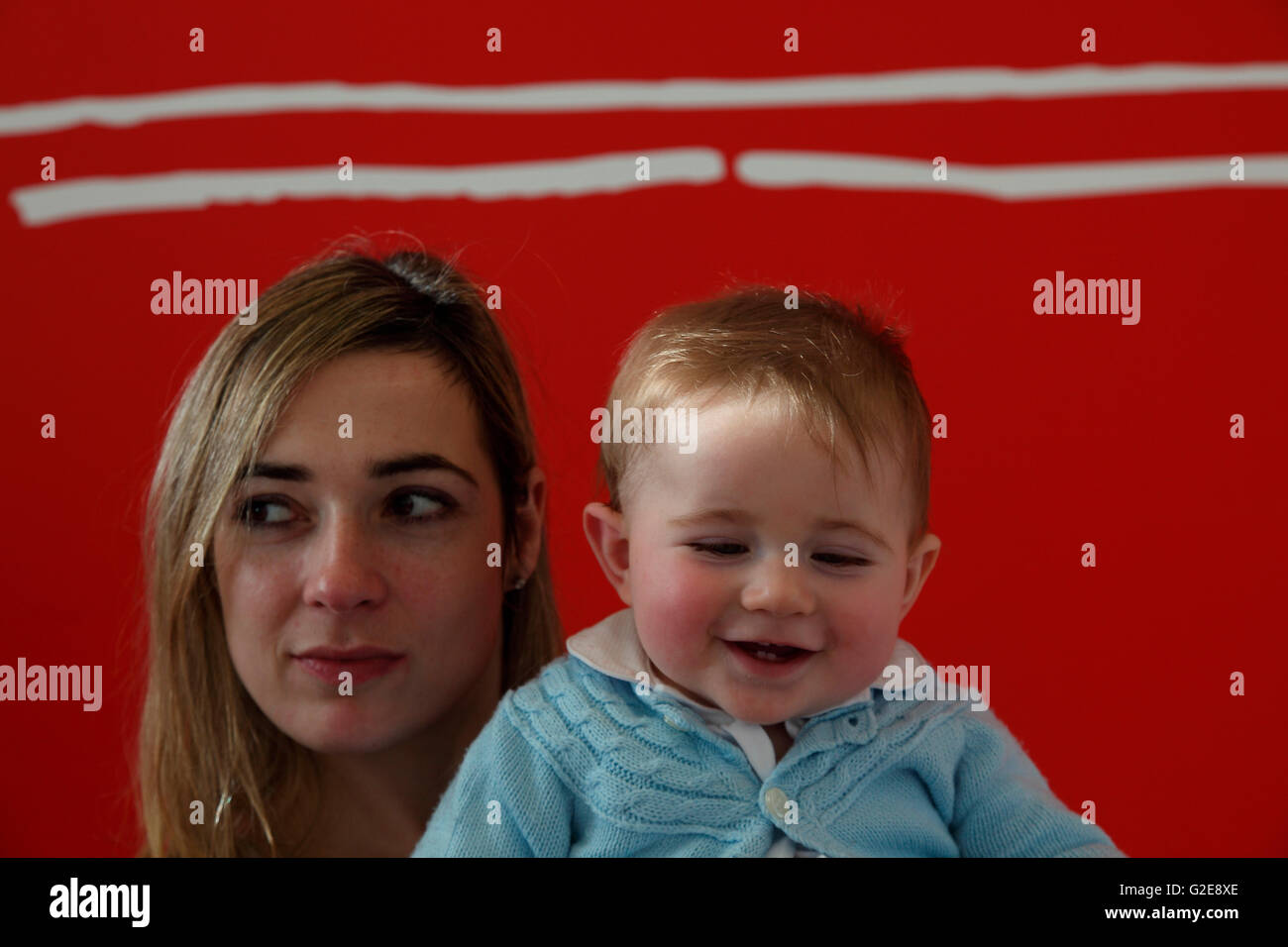 Family portrait togetherness hi-res stock photography and images - Alamy