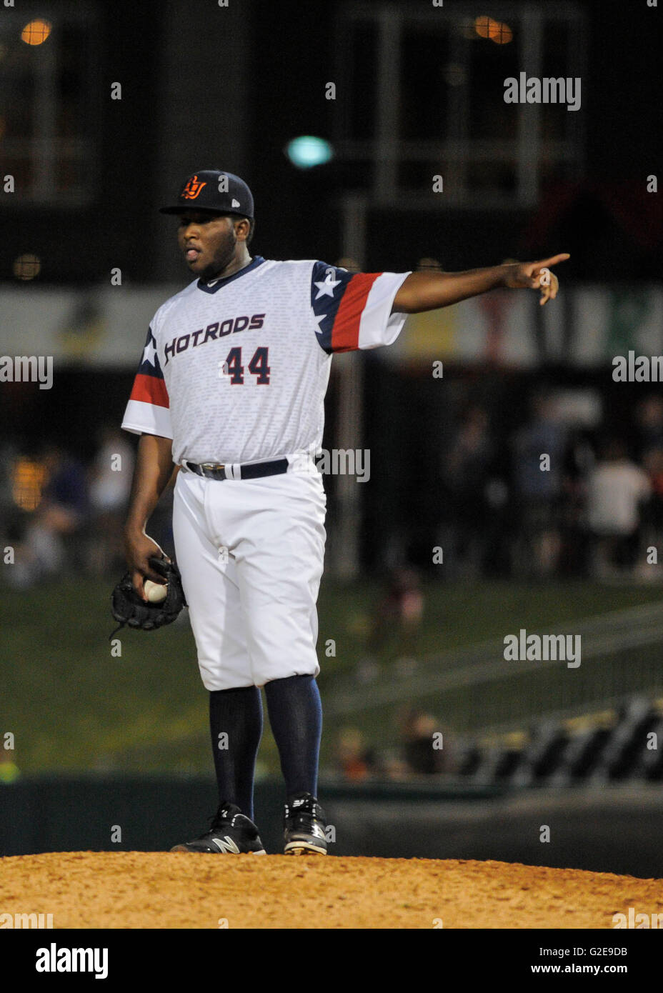 May 28, 2016 Bowling Green Hot Rods pitcher Diego Castillo (44) point ...