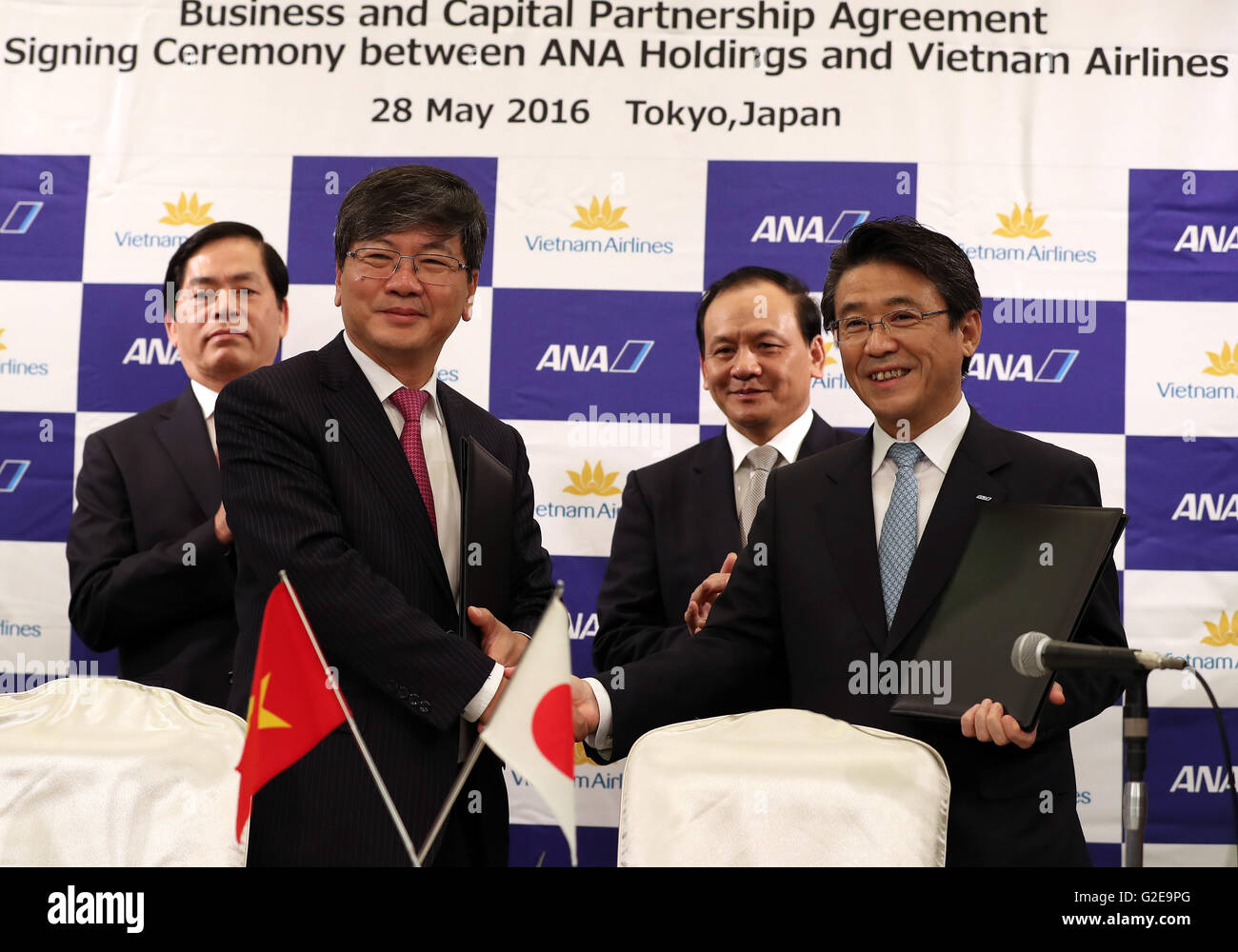 Tokyo, Japan. 28th May, 2016. Vietnam Airlines president Phan Ngoc Minh ...
