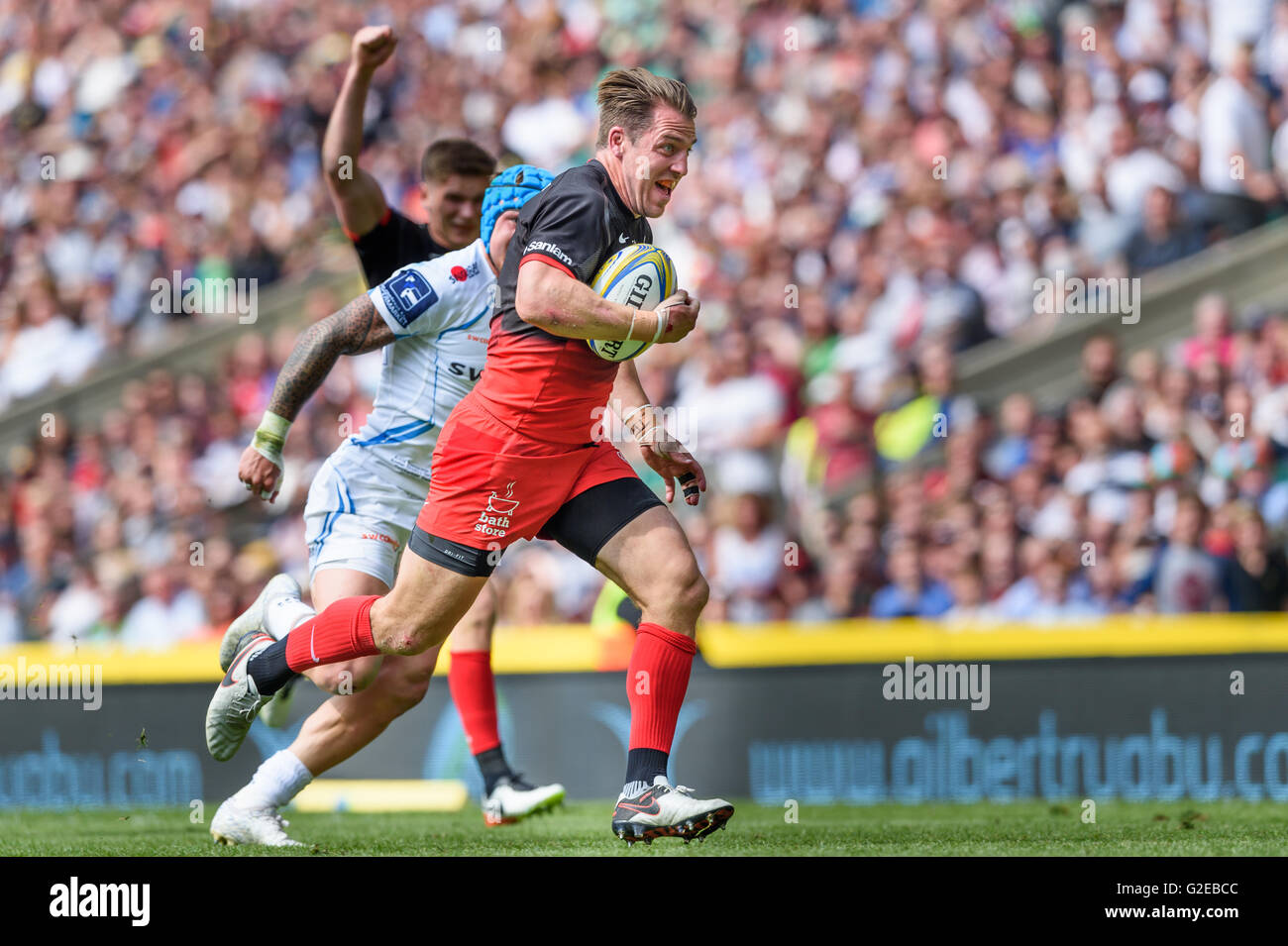 London, UK. 28th May, 2016. Chris Wyles of Saracens in action during ...