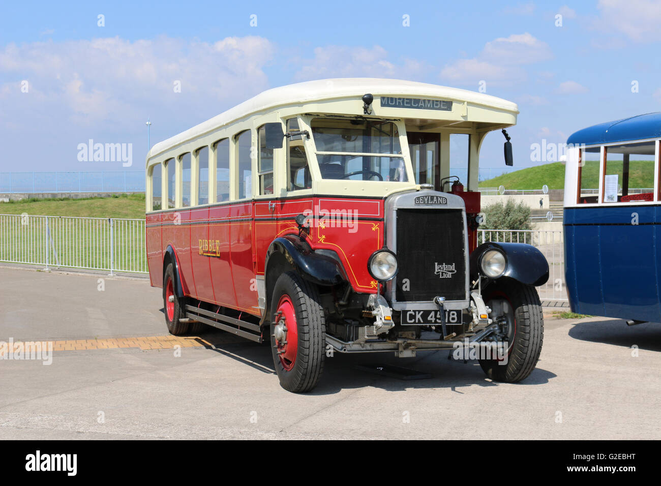 Historic buses hi-res stock photography and images - Alamy