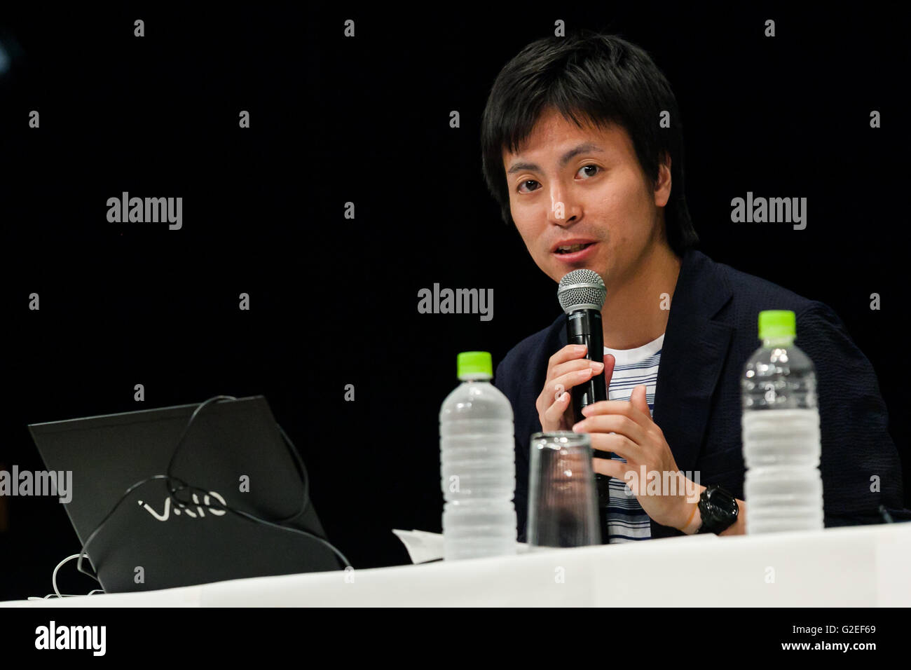 Kensuke Harada, CEO of NPO YouthCreate speaks at the National Forum for Teenage Voters on May 29 ...