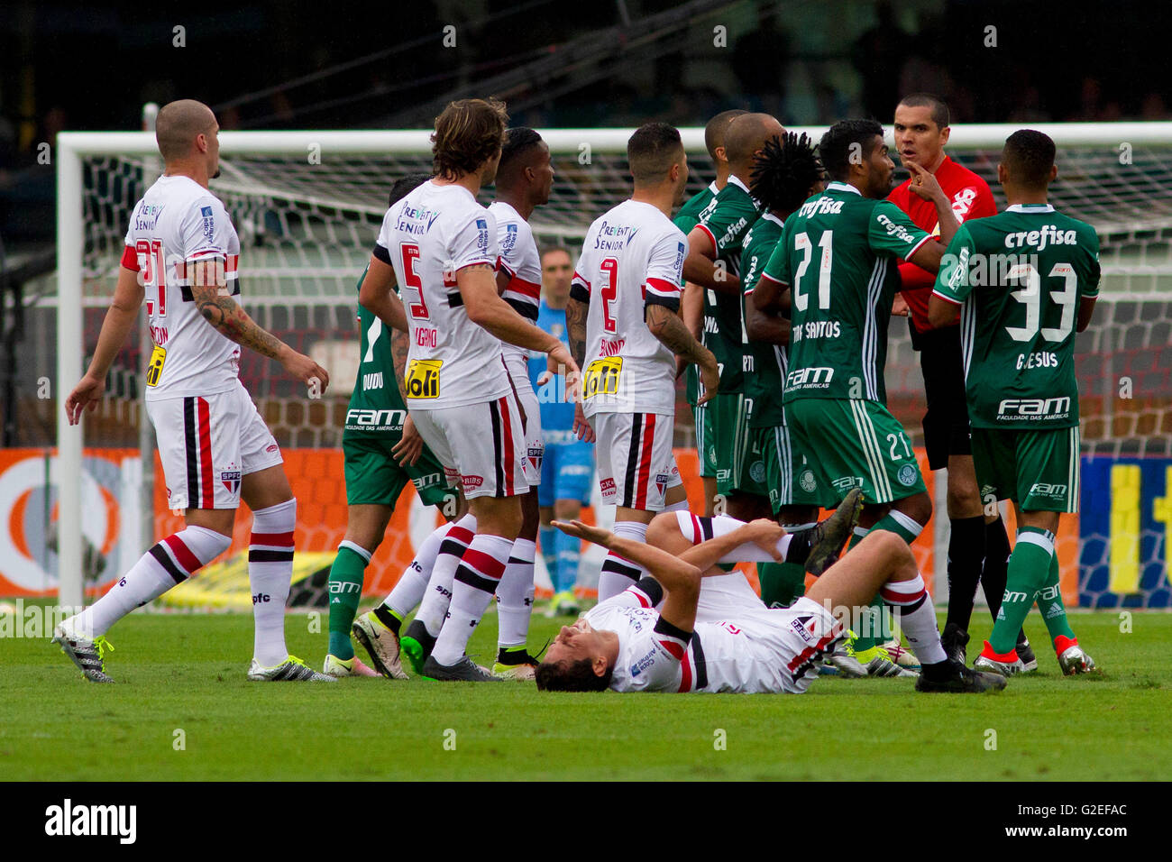 SAO PAULO, Brazil - 29/05/2016: SPFC X PALM - Players complain to the ...
