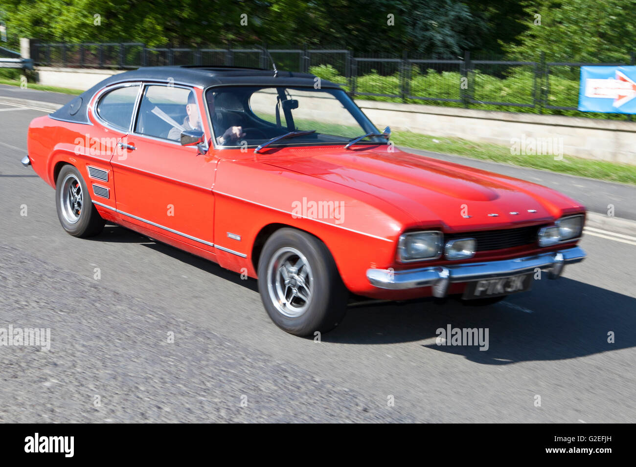 Red Ford Capri 3000e at Pendle, Lancashire, UK. 29th May, 2016. The ...