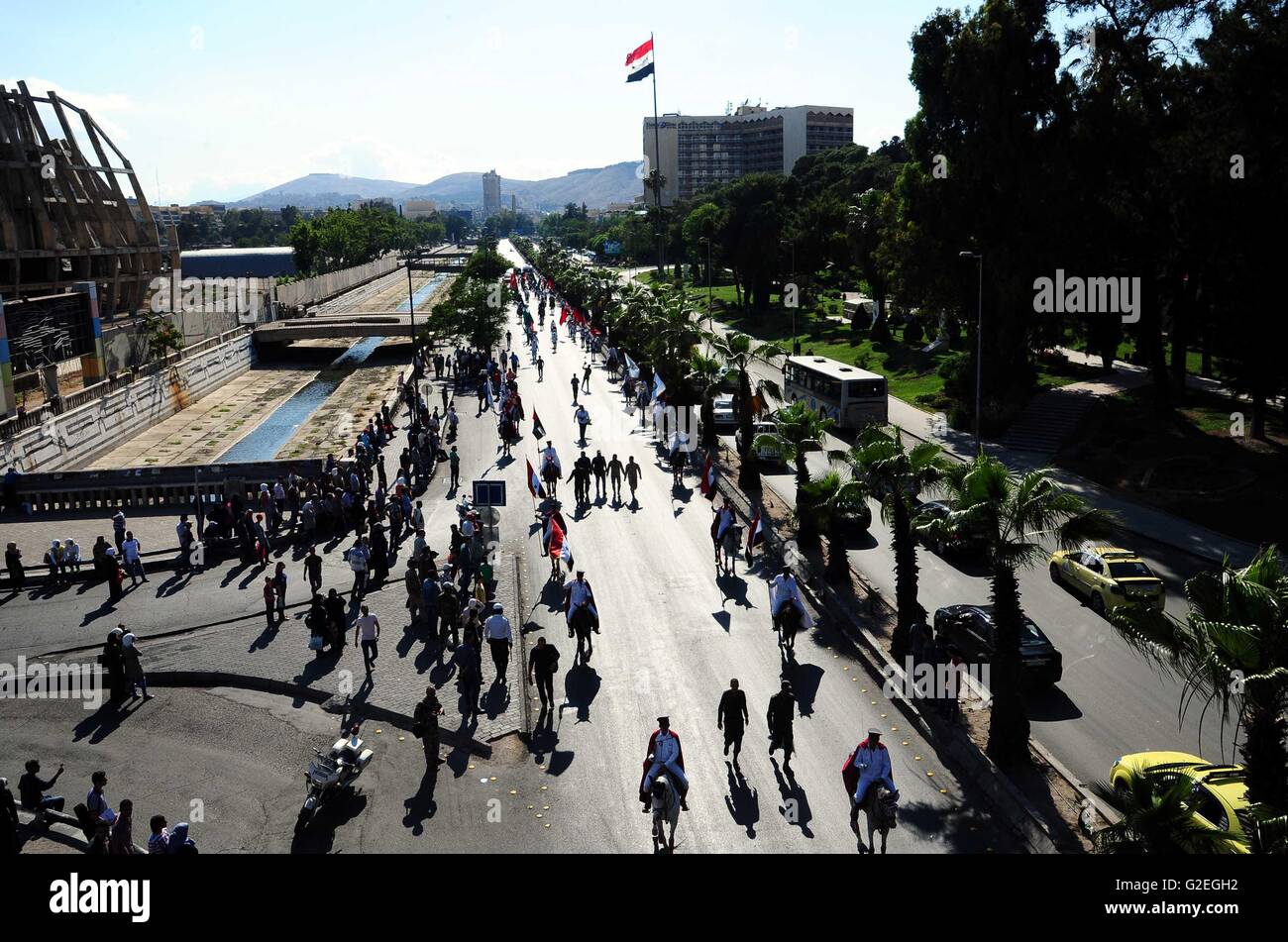Syrian flags hi-res stock photography and images - Alamy