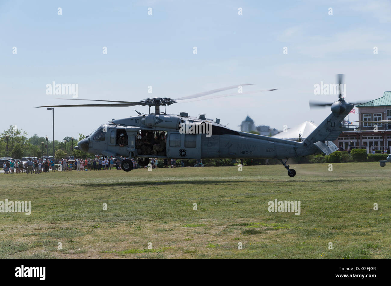 Us navy seahawk helicopter hi-res stock photography and images - Alamy