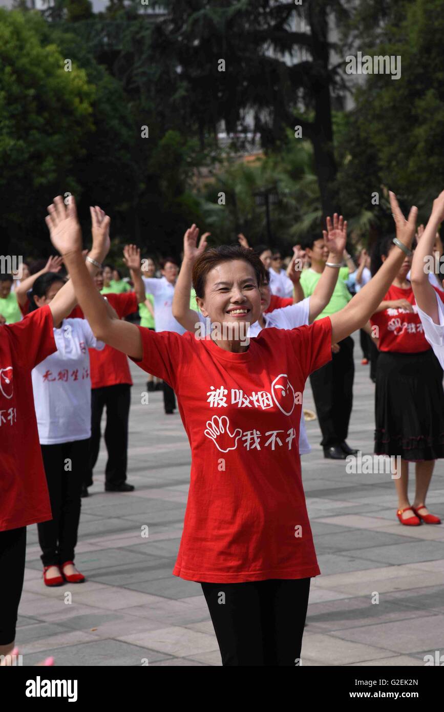 Chinese chopstick dance hi-res stock photography and images - Alamy