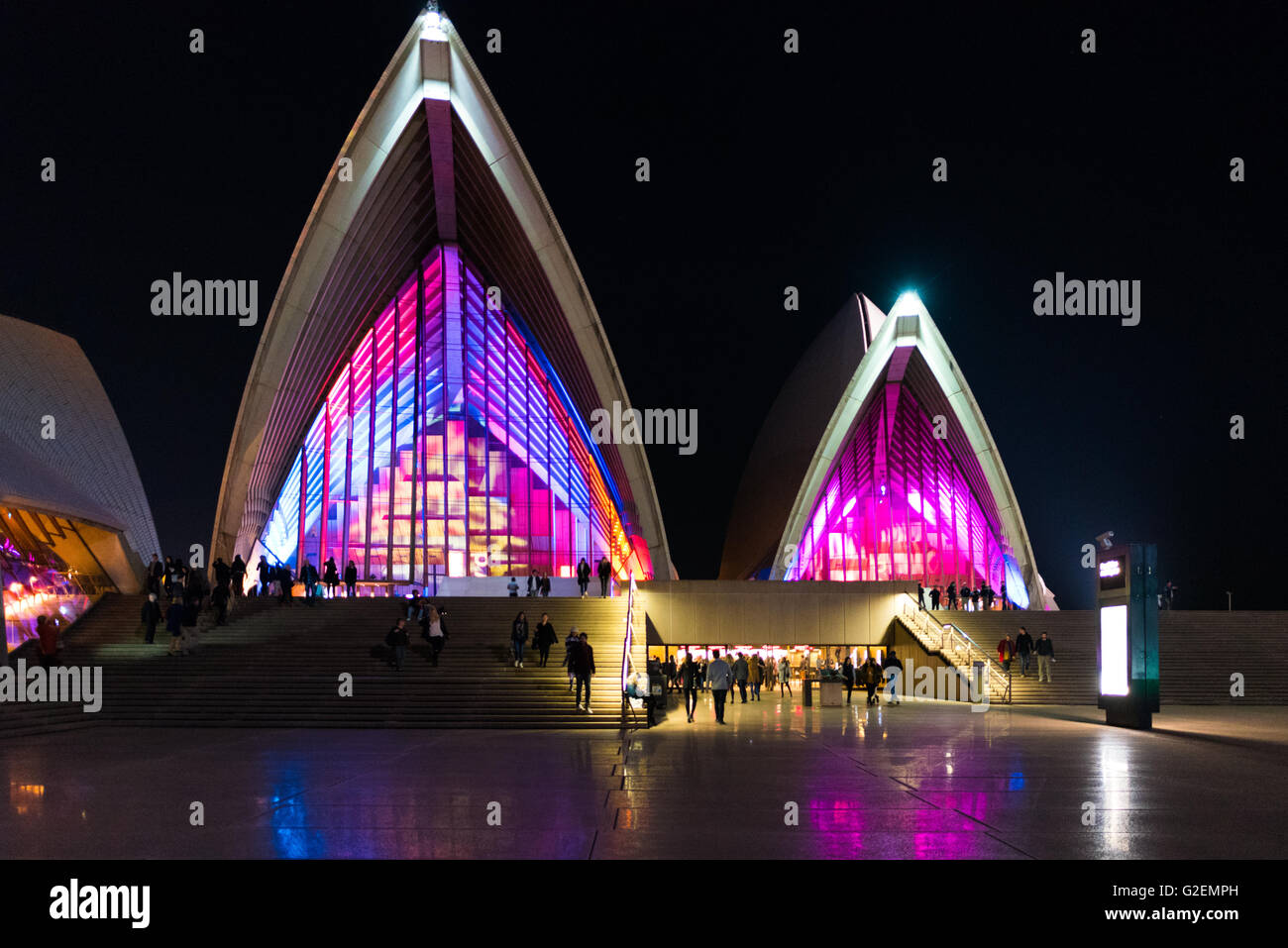 Annual winter light show in Sydney started on 28 May 2016 and lasted ...