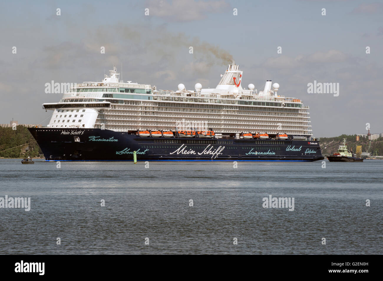 Turku, Finland. 30th May, 2016. The newest cruise ship for the German ...