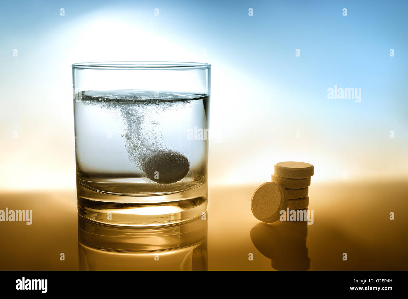 Effervescent Tablet High Resolution Stock Photography and Images - Alamy