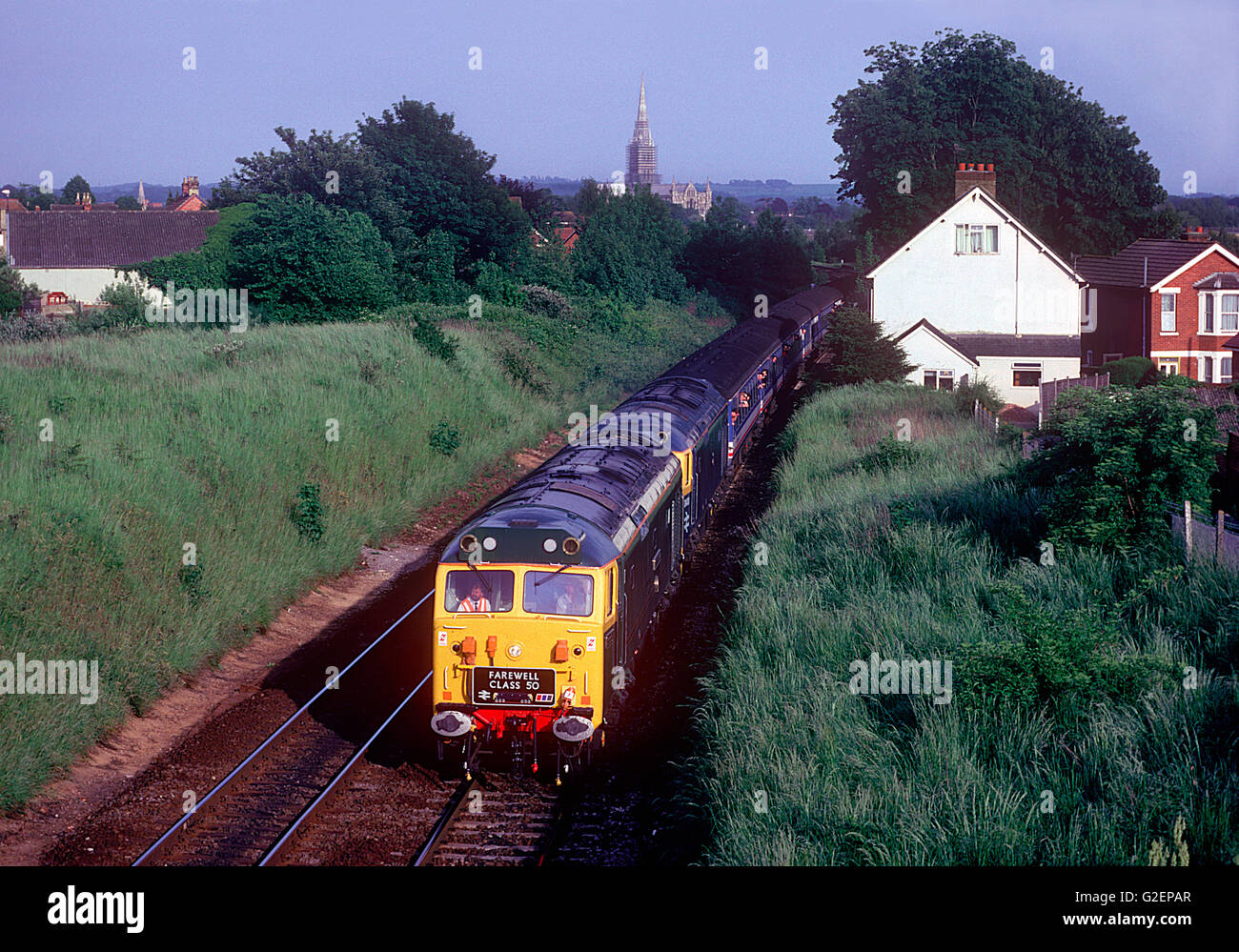A pair of class 50 diesel locomotives numbers 50007 and D400/50050 ...