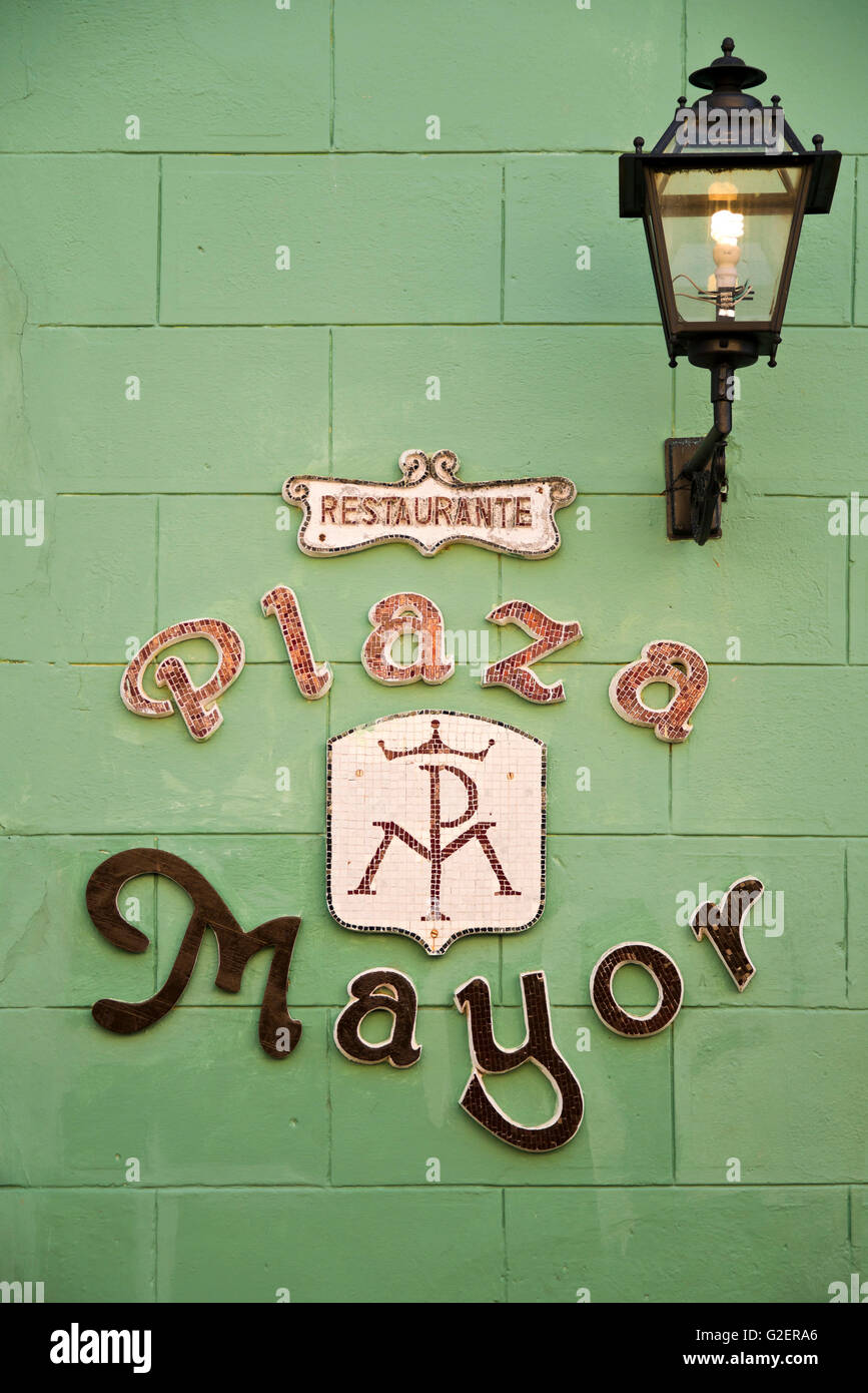 Cuban restaurant signage hi-res stock photography and images - Alamy