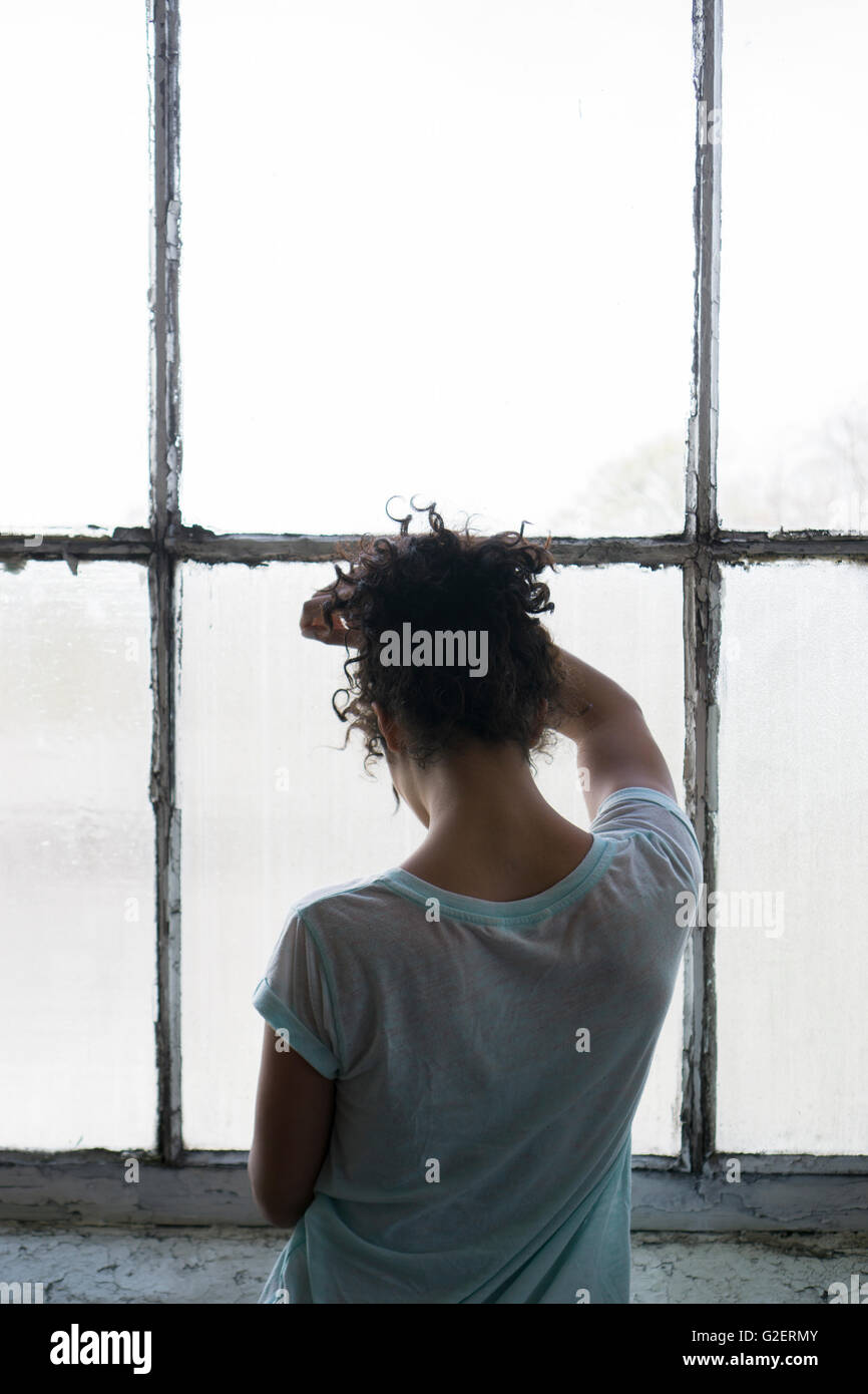 Woman silhouette sad hi-res stock photography and images - Alamy