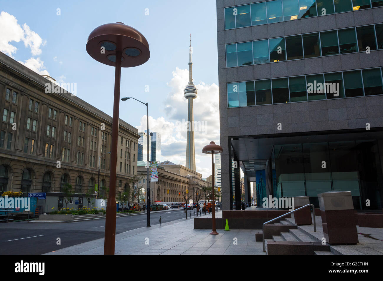 Cnn tower toronto hi-res stock photography and images - Alamy