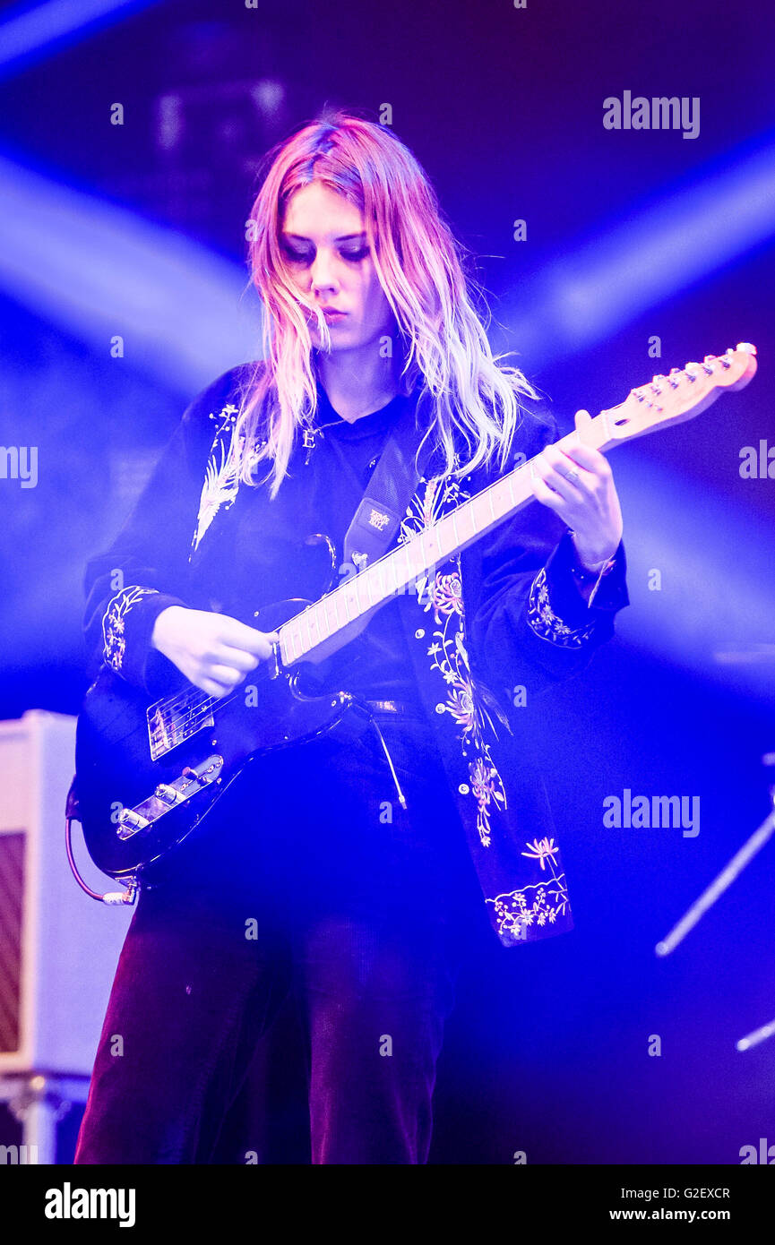 Lead singer of Wolf Alice Ellie Rowsell, performs on stage during BBC ...