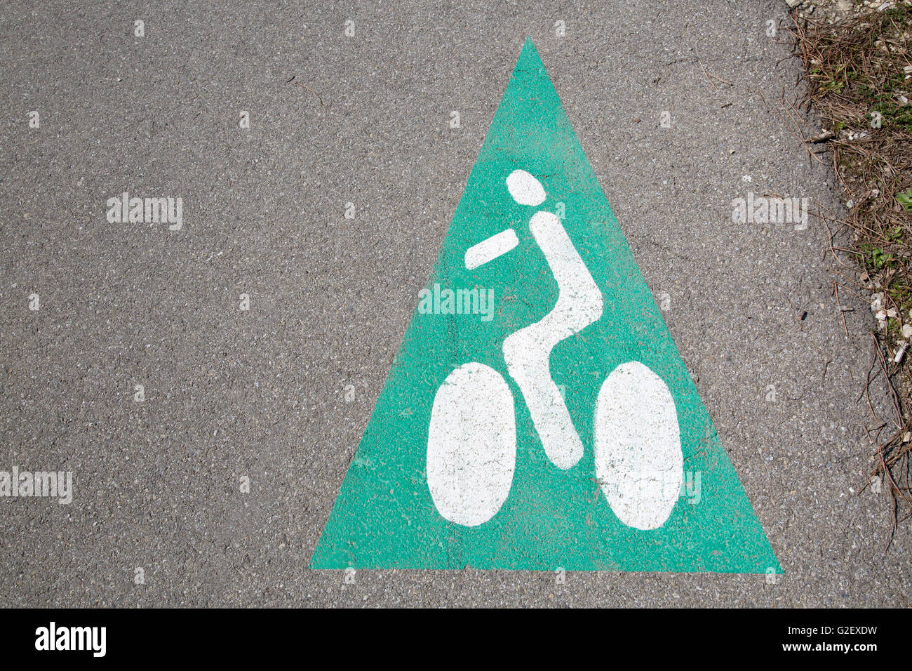 Green and White Cycle Lane Path Symbol Stock Photo - Alamy