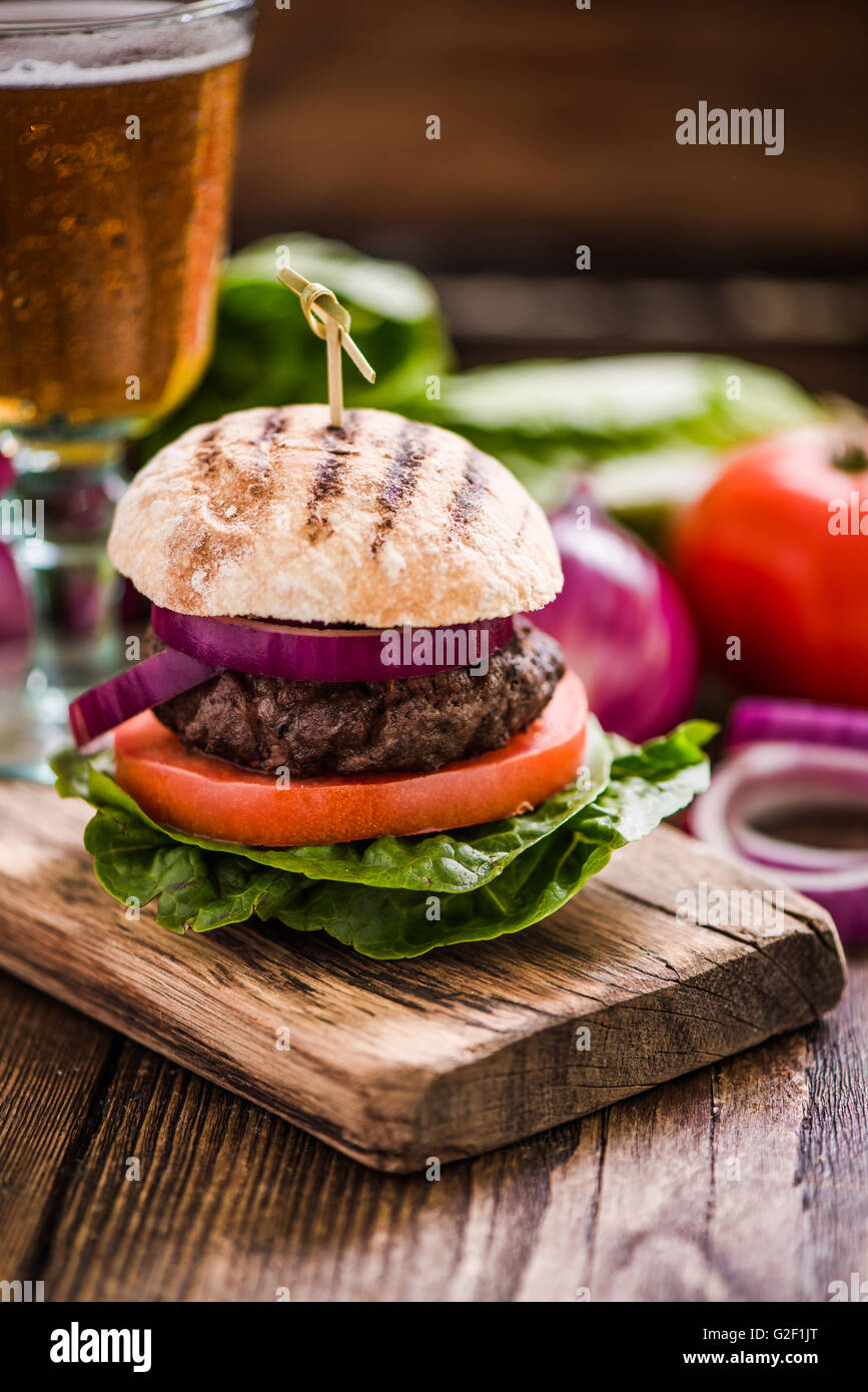 Burger and pint hi-res stock photography and images - Alamy