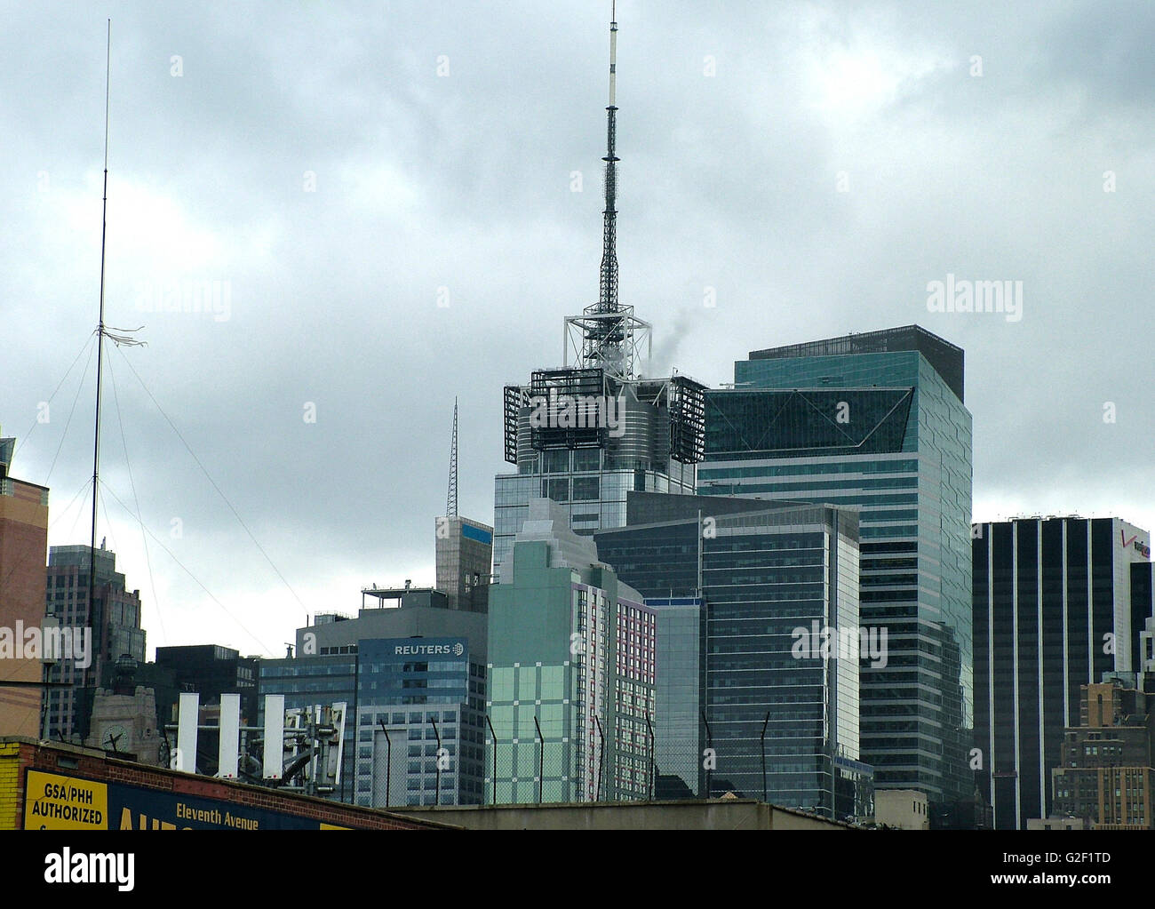 High Rise building in New York (Manhattan Stock Photo - Alamy