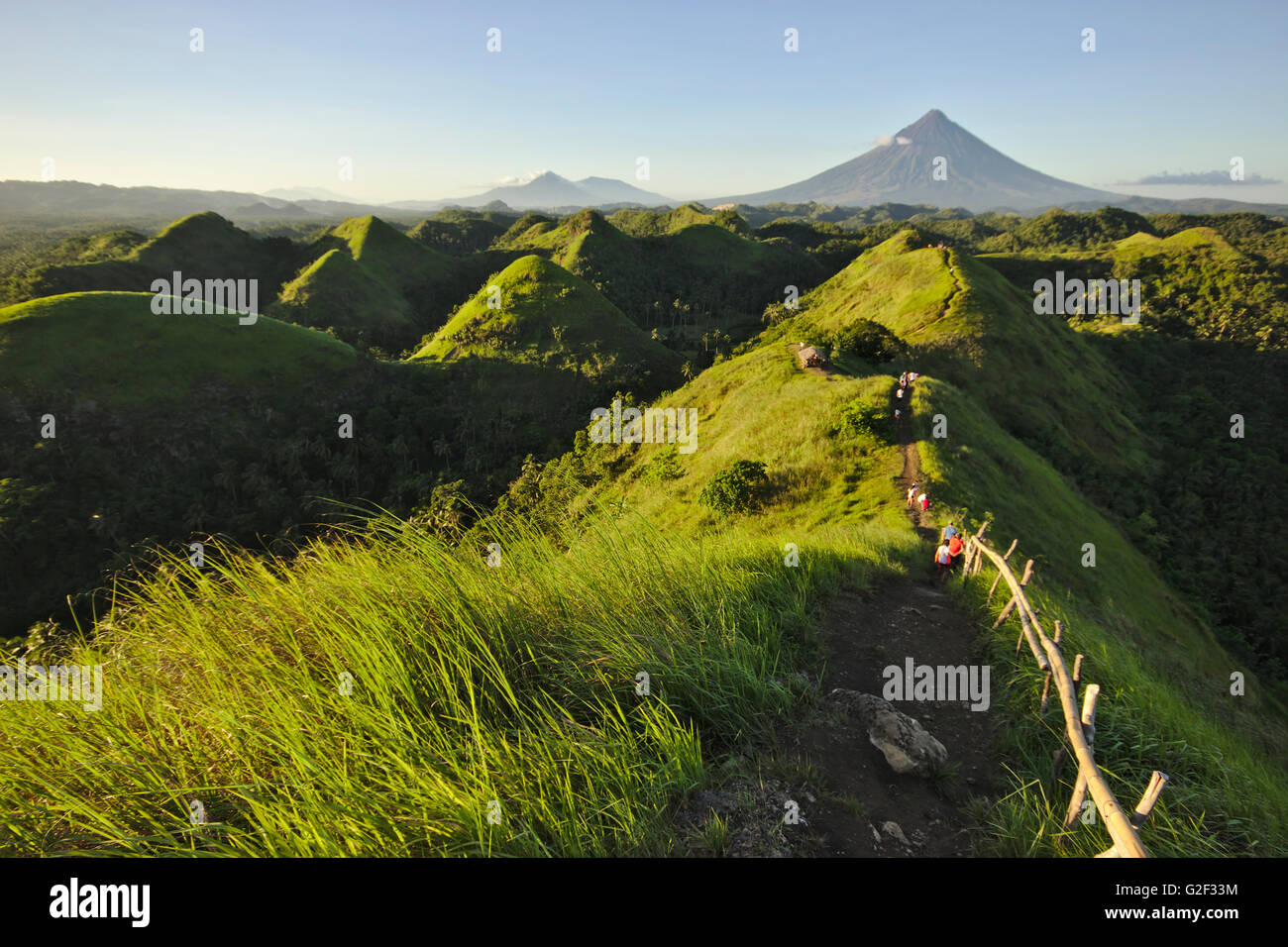 Quitinday green hills hi-res stock photography and images - Alamy