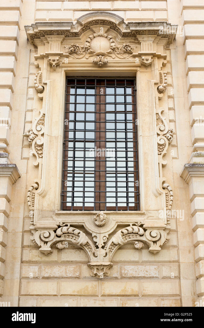 Baroque window architecture hi-res stock photography and images - Alamy