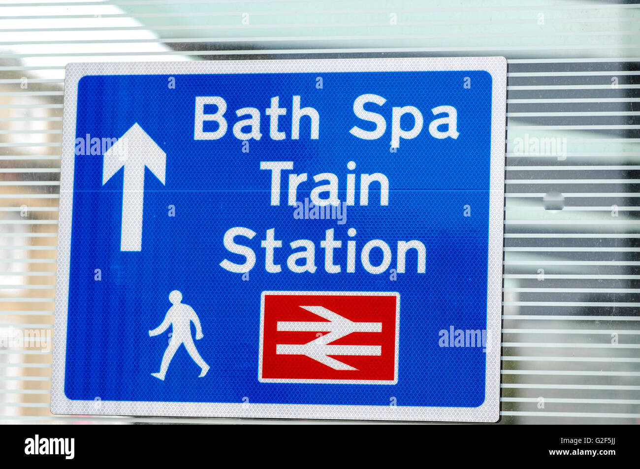 Train station sign hi-res stock photography and images - Alamy