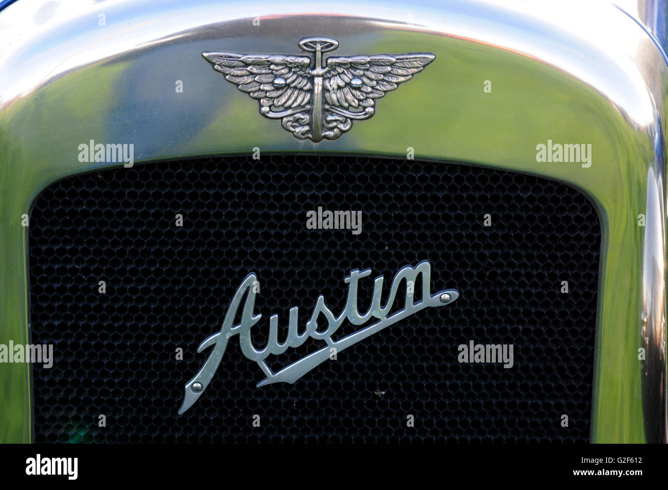 Austin Classic sports car radiator Stock Photo - Alamy