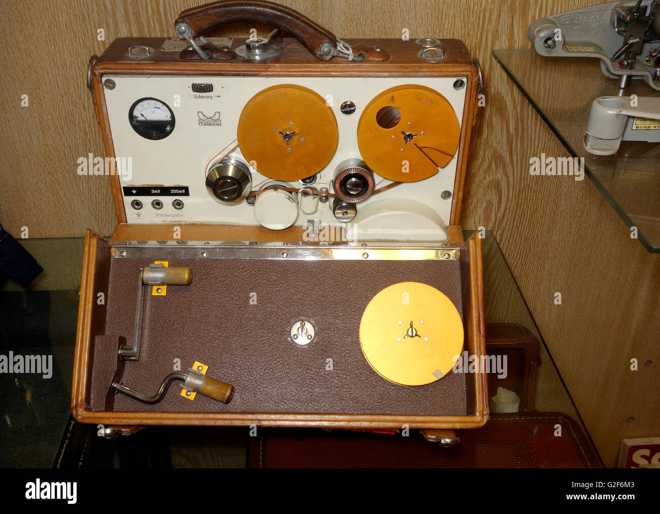 Analogue recorder hi-res stock photography and images - Alamy