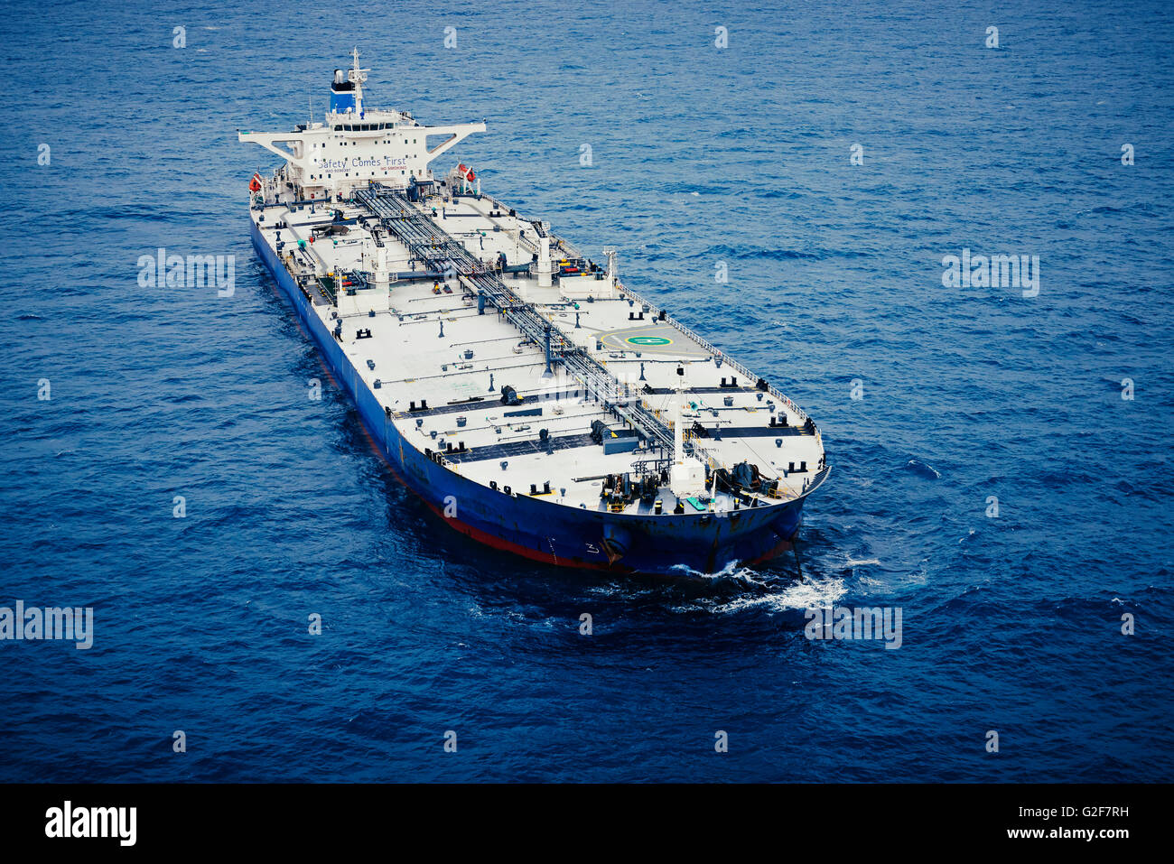 Oil tanker at sea hi-res stock photography and images - Alamy
