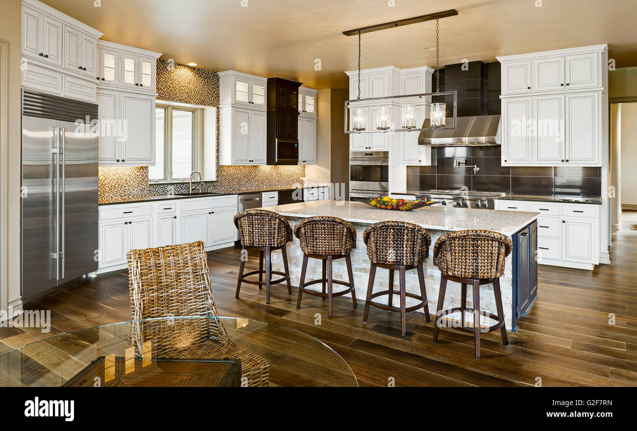 Residential kitchen counter hi-res stock photography and images - Alamy