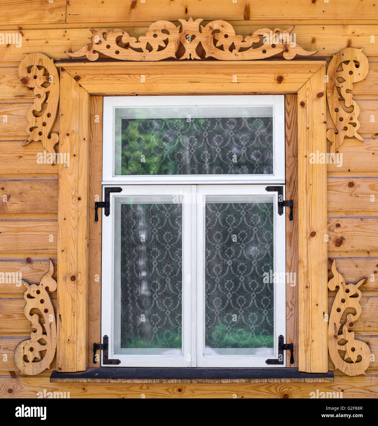 Old russian window with carved patterns Stock Photo - Alamy