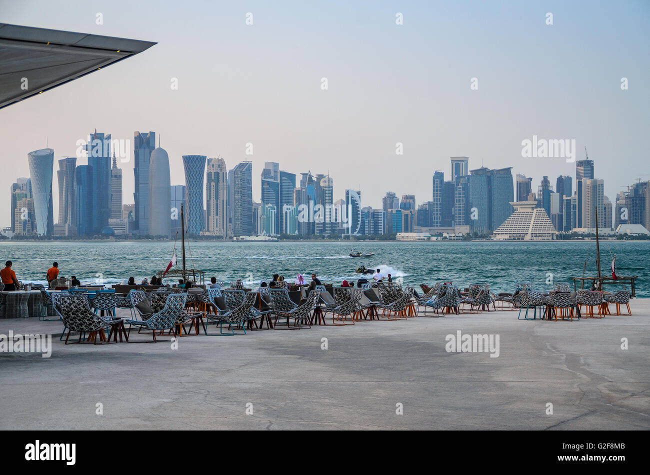 Doha building hi-res stock photography and images - Alamy