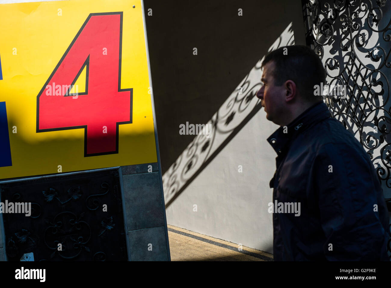 number 4 four Stock Photo - Alamy