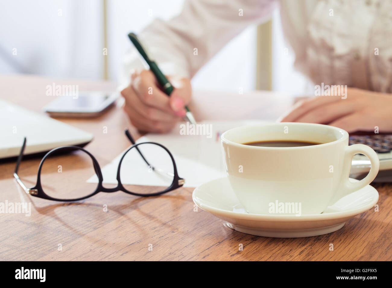 Desk lifestyle hi-res stock photography and images - Alamy