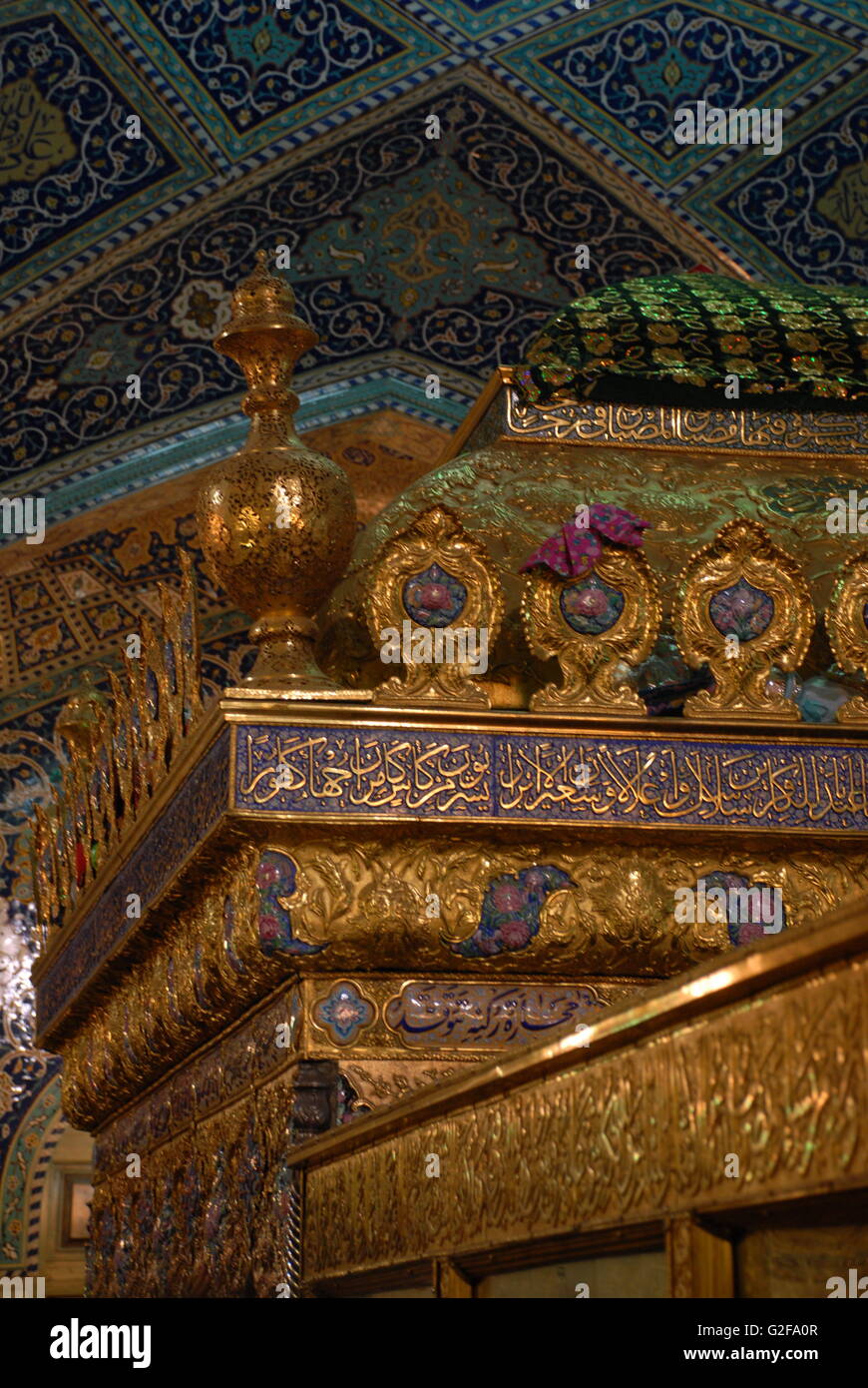 Damascus - Sayyida Ruqayya Shia Mosque, Golden Shrine Stock Photo - Alamy