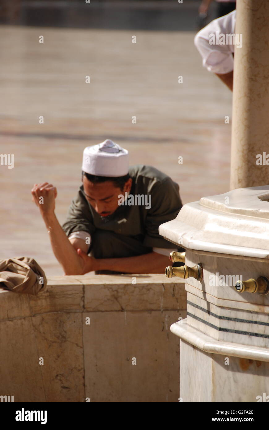 Damascus - Umayyad Mosque, Man At Ablution Pool Stock Photo - Alamy