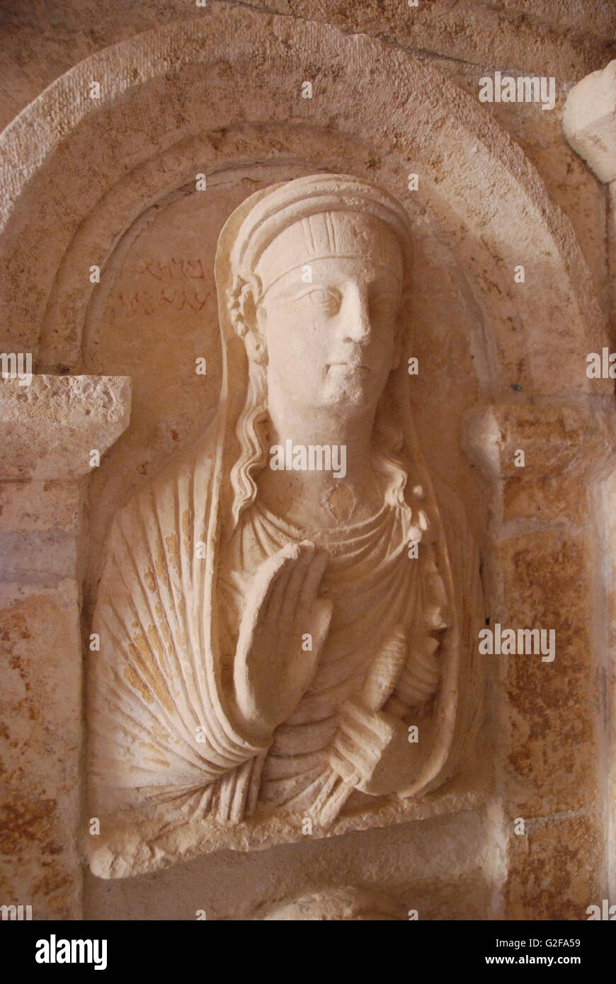 Assad statue hi-res stock photography and images - Alamy